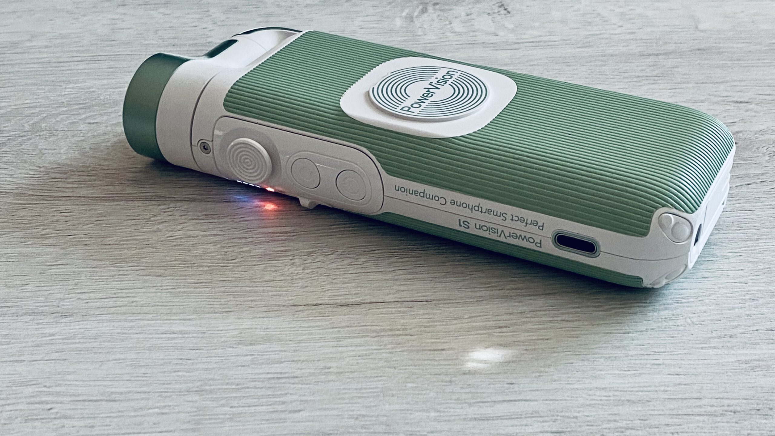 Curioso el PowerVision S1